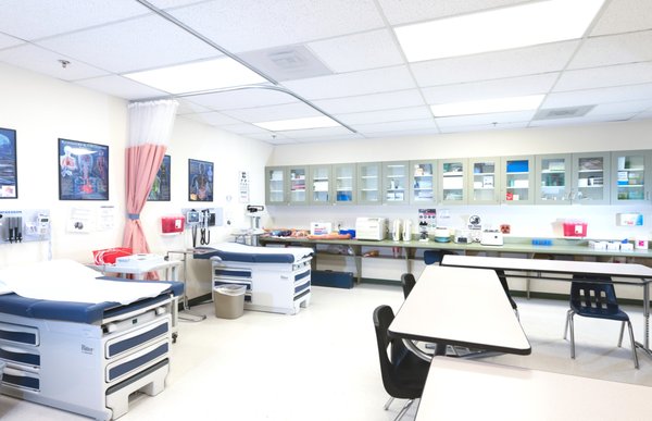 UEI COLLEGE - PHOENIX - Updated December 2025 - 59 Photos & 39 Reviews ...