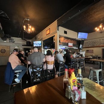 LUCKY FOOLS PUB - Updated December 2025 - 284 Photos & 443 Reviews - 75 ...
