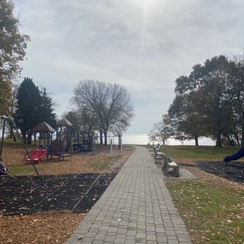 MCCOOK POINT BEACH AND PARK - Updated October 2025 - 55 Photos & 11 ...