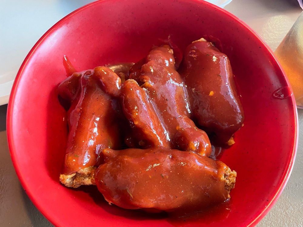 ROADHOUSE WINGS & GRILLE - Updated December 2025 - 72 Photos & 139 ...
