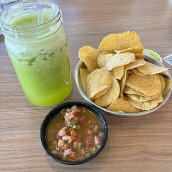 LA JACKA MOBILE - Updated June 2024 - 125 Photos & 91 Reviews - 700 Van ...