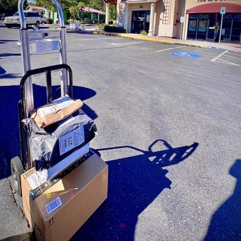 THE UPS STORE - Updated October 2025 - 35 Photos & 35 Reviews - 550 W ...