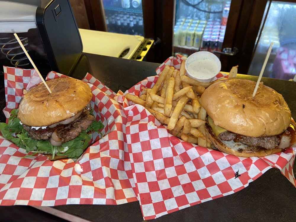 LAY LOW TAVERN - Updated August 2024 - 58 Photos & 55 Reviews - 6015 SE ...