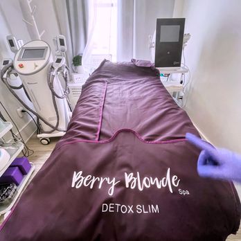 BERRY BLONDE SPA - Updated July 2025 - 85 Photos & 142 Reviews - 767 ...