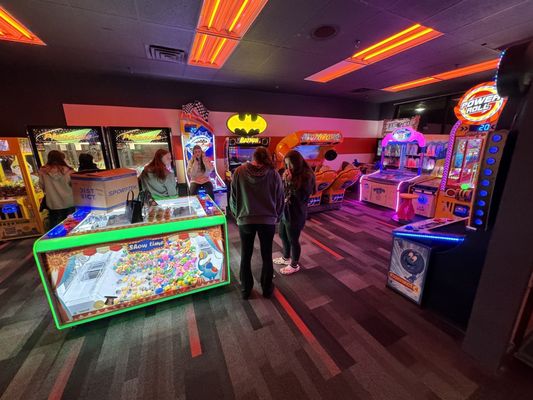 AMF STRATHMORE LANES - Updated December 2025 - 28 Photos & 61 Reviews ...