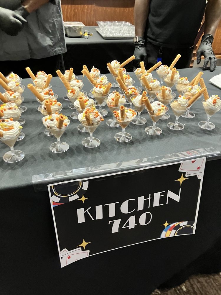 KITCHEN 740 - Updated December 2025 - 28 Photos - 740 Town Center Dr ...