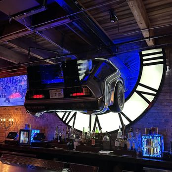 HEADQUARTERS BEERCADE RIVER NORTH - Updated December 2025 - 773 Photos ...