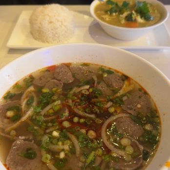 PHO HAUS - Updated August 2024 - 402 Photos & 580 Reviews - 540 E ...