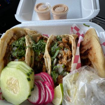 LOBOS TACOS Y PUPUSAS - Updated December 2025 - 32 Photos & 32 Reviews ...