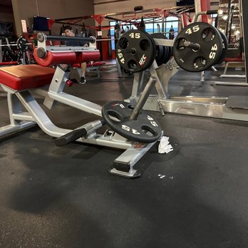 UFC GYM HONOLULU - 361 Photos & 386 Reviews - 805 Pohukaina St ...