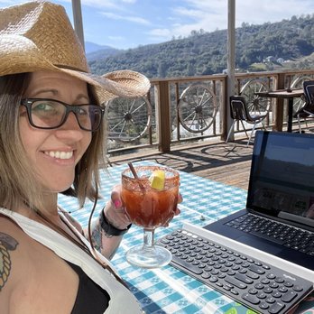 THE SNOW LINE SALOON - Updated December 2025 - 39 Photos & 37 Reviews ...