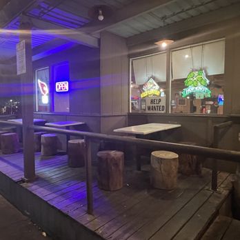 THE CHUCK BOX - Updated June 2025 - 875 Photos & 1224 Reviews - 202 E ...