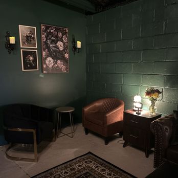 THE PLOT TWIST - Updated December 2025 - 57 Photos & 14 Reviews - 227 W Oak St, Denton, Texas ...