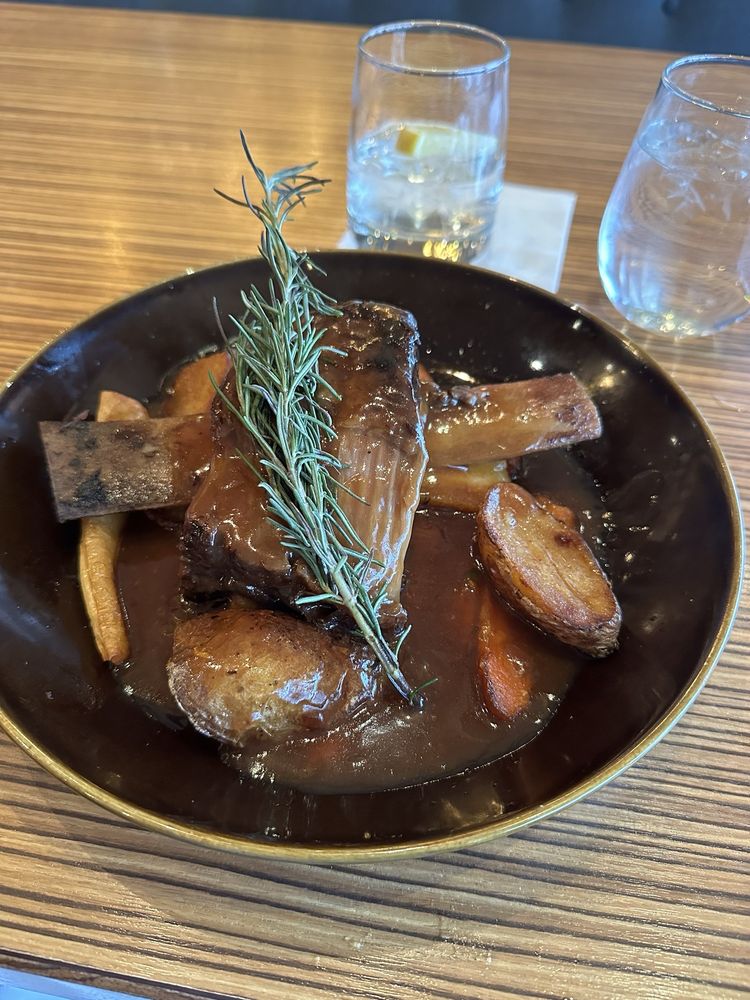 TABLE 51 - Updated January 2026 - 85 Photos & 70 Reviews - 3035 ...