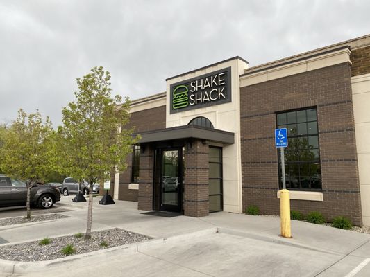 SHAKE SHACK - Updated June 2024 - 380 Photos & 412 Reviews - 11020 S ...
