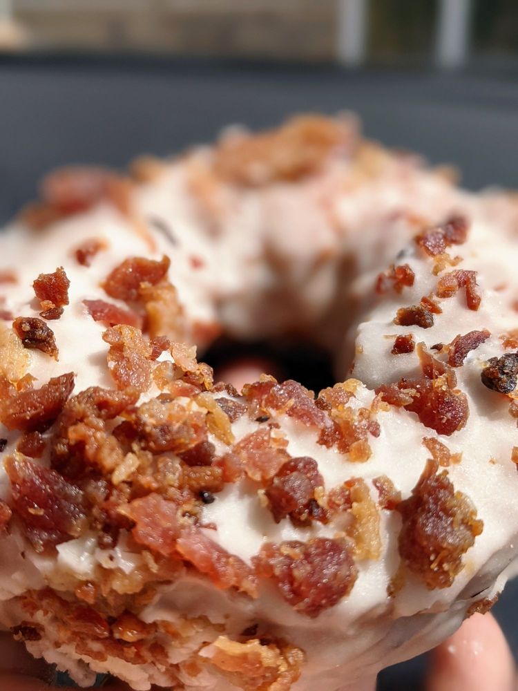 THE HOLY DONUT - Updated July 2025 - 498 Photos & 417 Reviews - 398 Rt ...