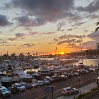 100 SAILS RESTAURANT & BAR - Updated January 2025 - 4052 Photos & 1109 ...