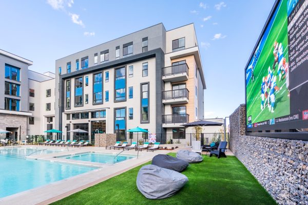 BASECAMP AT RED - Updated December 2025 - 36 Photos & 14 Reviews - 2100 ...