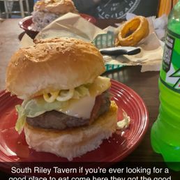 SOUTH RILEY TAVERN - Updated October 2025 - 42 Photos & 53 Reviews ...