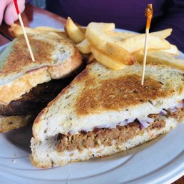 DEADWOOD BAR & GRILL - Updated June 2025 - 631 Photos & 420 Reviews ...