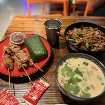 BLOCK 9 THAI STREET EATS - Updated December 2024 - 205 Photos & 114 ...