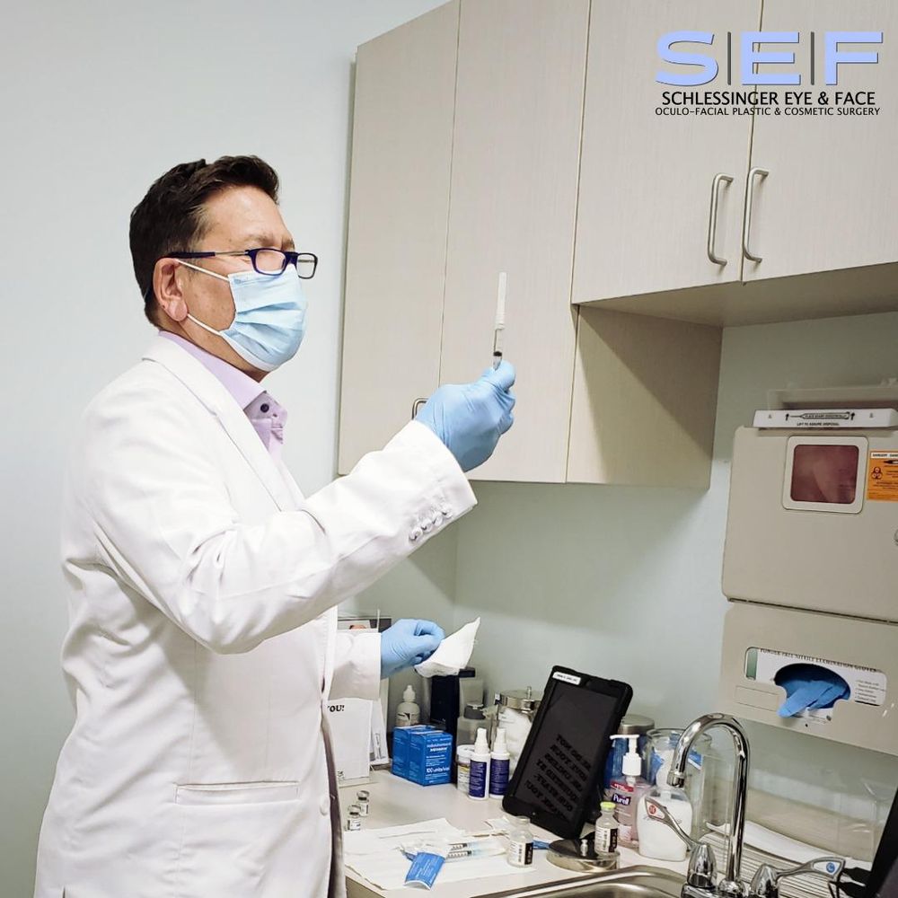 DAVID A SCHLESSINGER, MD - Updated October 2025 - 22 Reviews & 25 ...