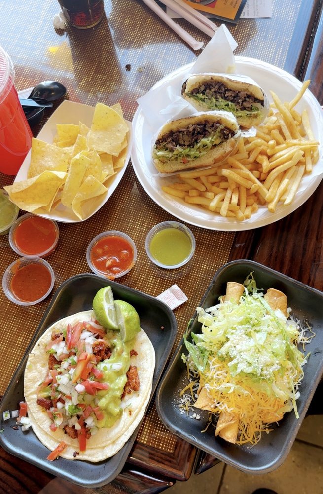 LOS VICTORS MEXICAN RESTAURANT - Updated May 2025 - 14 Photos - 3550 ...