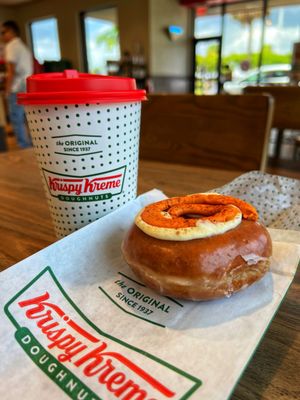 KRISPY KREME - Updated October 2025 - 519 Photos & 305 Reviews - 530 NE ...