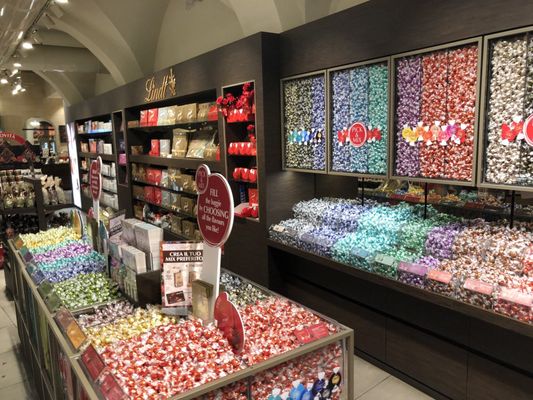 LINDT - 30 Photos & 11 Reviews - Piazza Duomo 15R, Firenze, Italy - Yelp