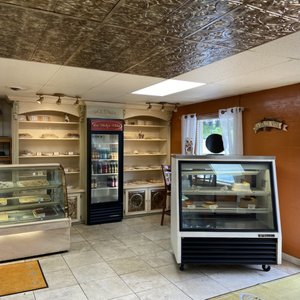 SOPHISTIQUÉ - Updated May 2025 - 924 Walnut St, Allentown, Pennsylvania ...