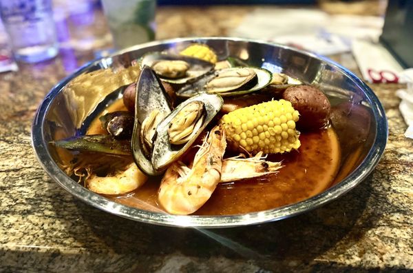 PIER 88 BOILING SEAFOOD & BAR MESA - 56 Photos & 49 Reviews - 945 N ...