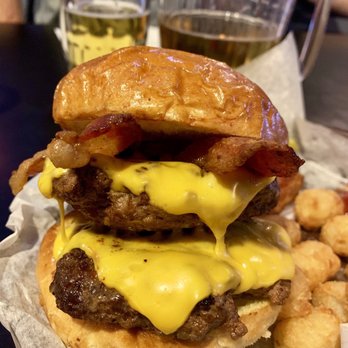 CARDINAL TAVERN - Updated April 2025 - 47 Photos & 91 Reviews - 2920 E ...