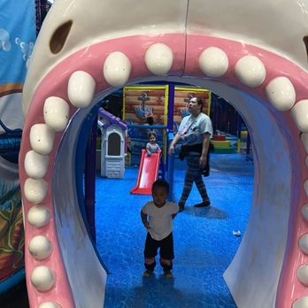 WACKY TACKY - Updated December 2025 - 227 Photos & 399 Reviews - 7351 ...