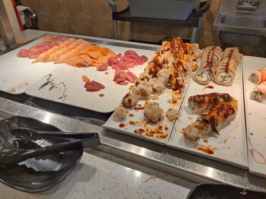 CHARM CITY BUFFET & GRILL - Updated March 2025 - 186 Photos & 113 ...