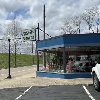 ED SMITH FLOWERS & GIFTS - Updated January 2026 - 43 Photos & 11 ...
