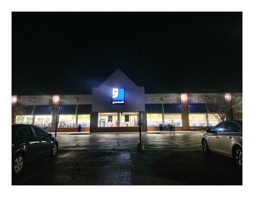 GOODWILL STORE & DONATION CENTER - Updated December 2025 - 10 Photos ...