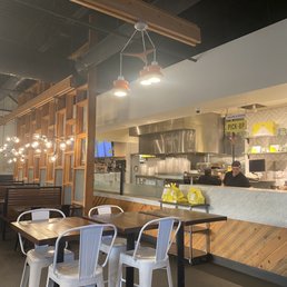 MODERN MARKET EATERY - Updated October 2025 - 453 Photos & 438 Reviews ...