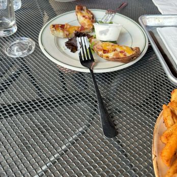 RED ROCK TAVERN - Updated January 2026 - 181 Photos & 123 Reviews - 369 ...