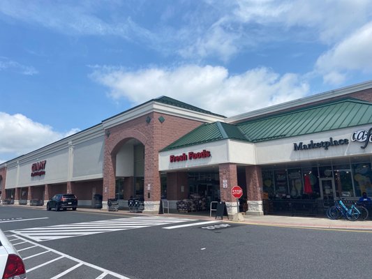 GIANT FOOD STORES - Updated December 2025 - 11 Photos & 42 Reviews ...