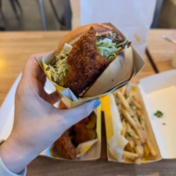 STARBIRD CHICKEN - Updated September 2024 - 266 Photos & 136 Reviews ...