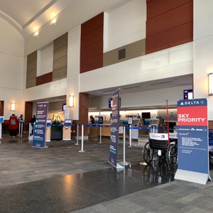 CHARLOTTESVILLE AMTRAK STATION - 22 Photos & 10 Reviews - 810 W Main St ...