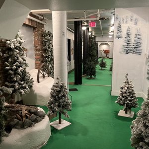 UNDERGROUND MINI GOLF - 72 Photos & 34 Reviews - 1028 2nd St ...