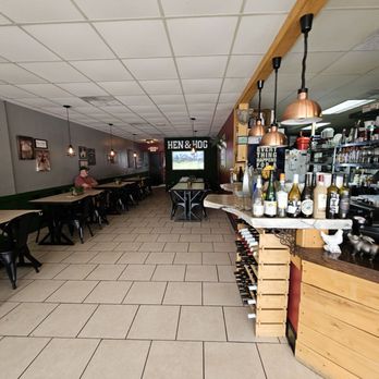 THE HEN & HOG - Updated June 2025 - 165 Photos & 116 Reviews - 221 W ...