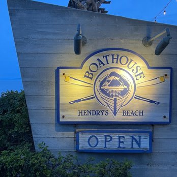 BOATHOUSE AT HENDRY’S BEACH - 4277 Photos & 3181 Reviews - 2981 Cliff ...