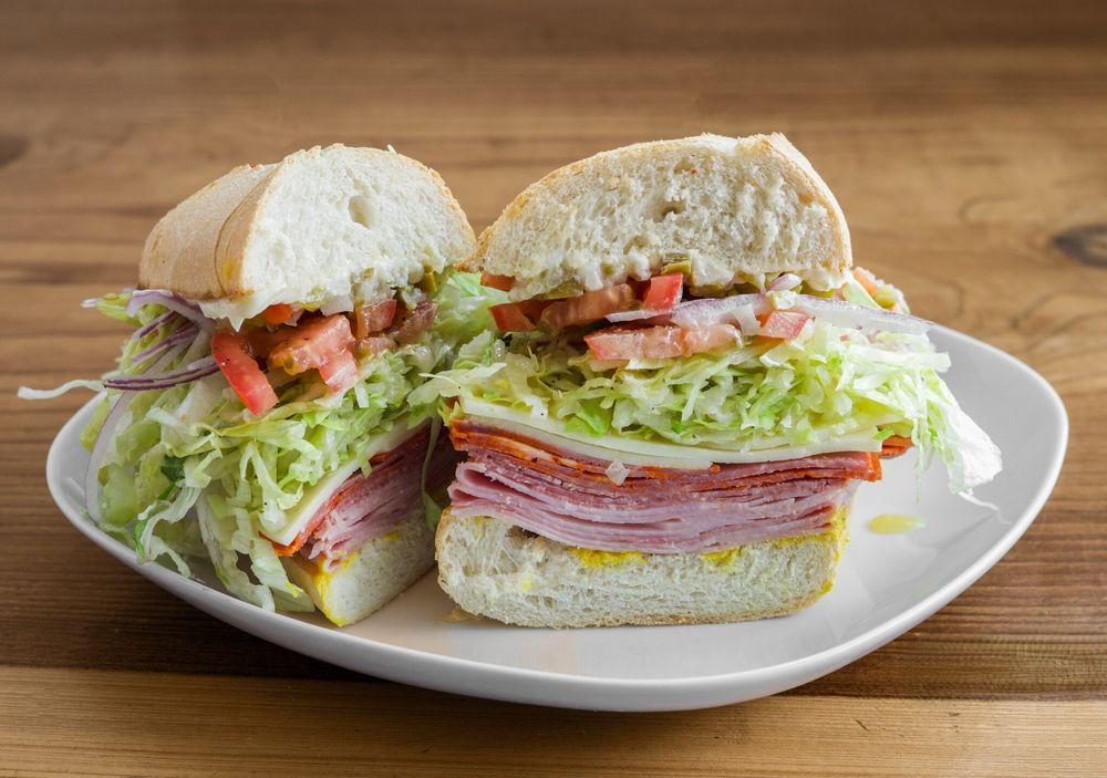 YETZ’S DELI - Updated October 2025 - 31 Photos - 901 Embarcadero Del ...