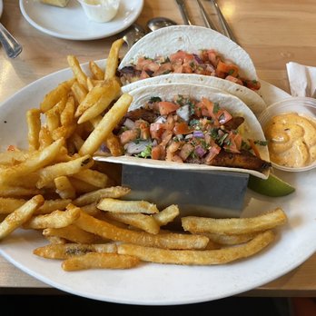 E.G. NICK’S GRILL & TAVERN - Updated December 2025 - 76 Photos & 128 ...