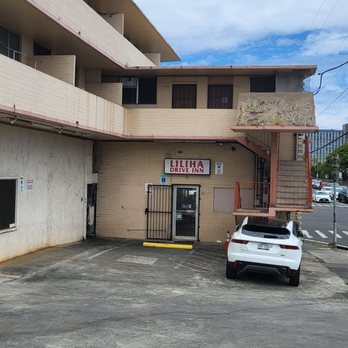 LILIHA DRIVE INN - Updated September 2024 - 642 Photos & 352 Reviews ...