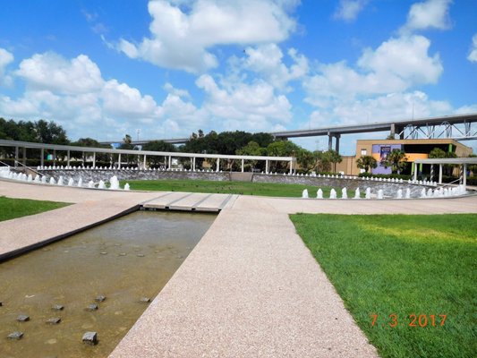 BAYFRONT PARK - Updated May 2025 - 26 Photos - 1600-1698 N Chaparral St ...