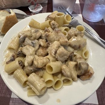 DICICCO’S ITALIAN RESTAURANT - SHIELDS - Updated November 2024 - 67 ...