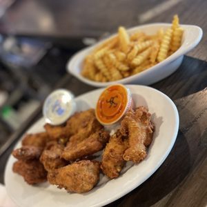 BUTTERBEE’S AMERICAN GRILL - Updated April 2025 - 13 Reviews - 217 ...